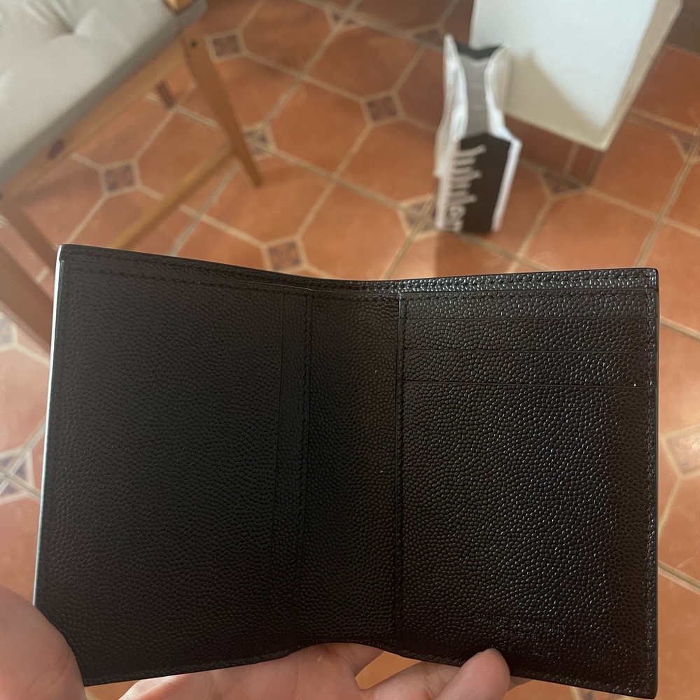 Unused Ysl Men’s Bifold Wallet 2022 - Gem